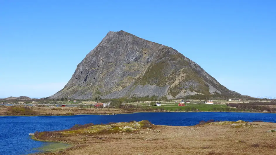 Hoven 368 m • Wanderung auf Gimsøy der Lofoten